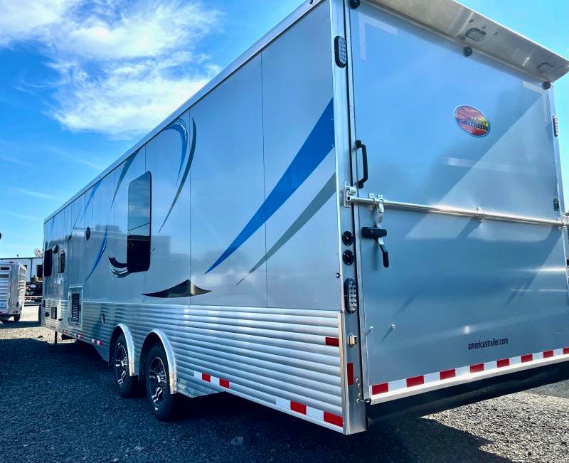 Stock #56831 - Sundowner 36ft Garage Model Toy Hauler w Living Quarters TH