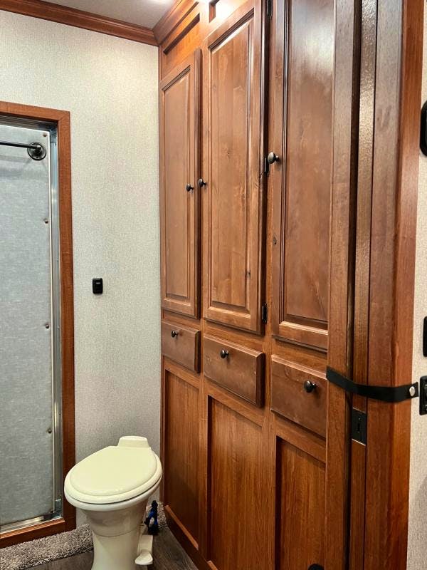 Stock #56831 - Sundowner 36ft Garage Model Toy Hauler w Living Quarters TH