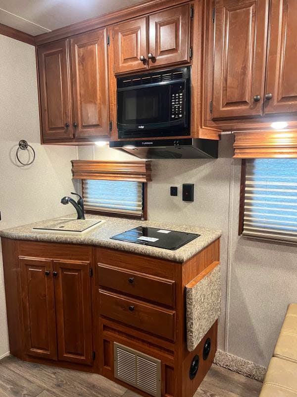 Stock #56831 - Sundowner 36ft Garage Model Toy Hauler w Living Quarters TH