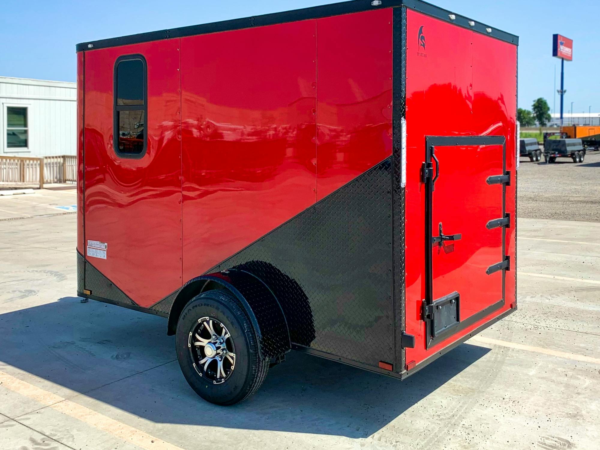 Stock #59514 - Spartan 6ftx10ft Enclosed Doghouse Trailer
