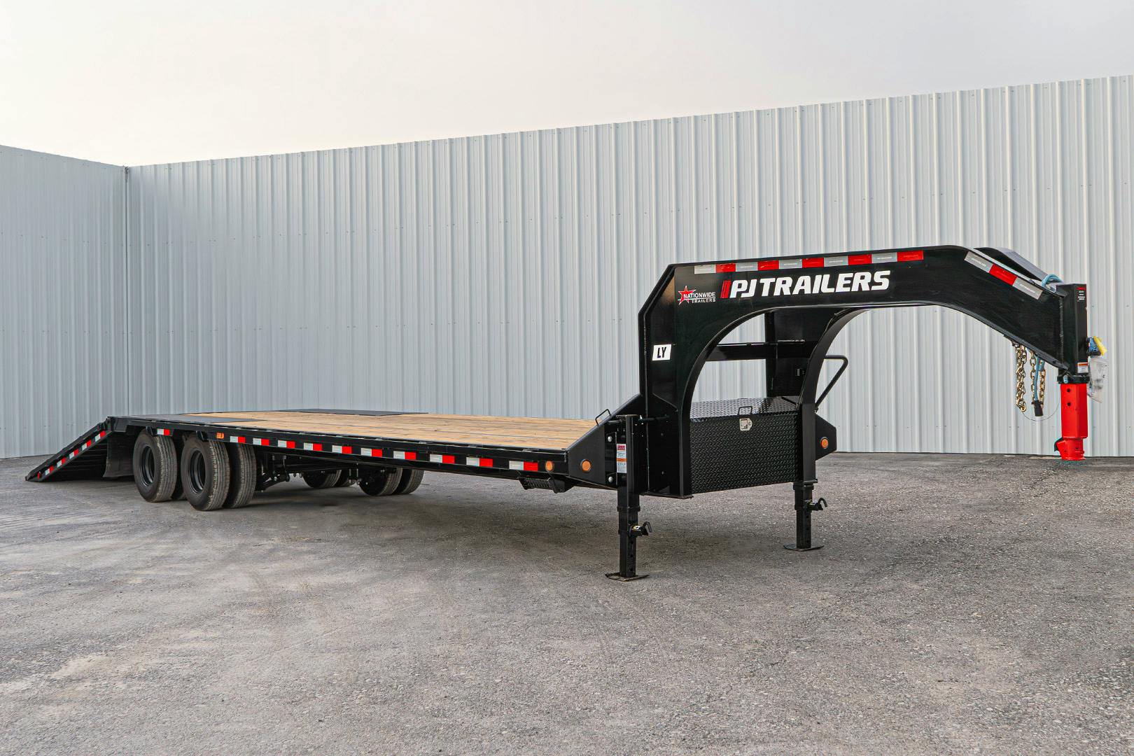 Stock #64677 - PJ Trailers 36ftx102in Gooseneck Flatbed Trailer w ...
