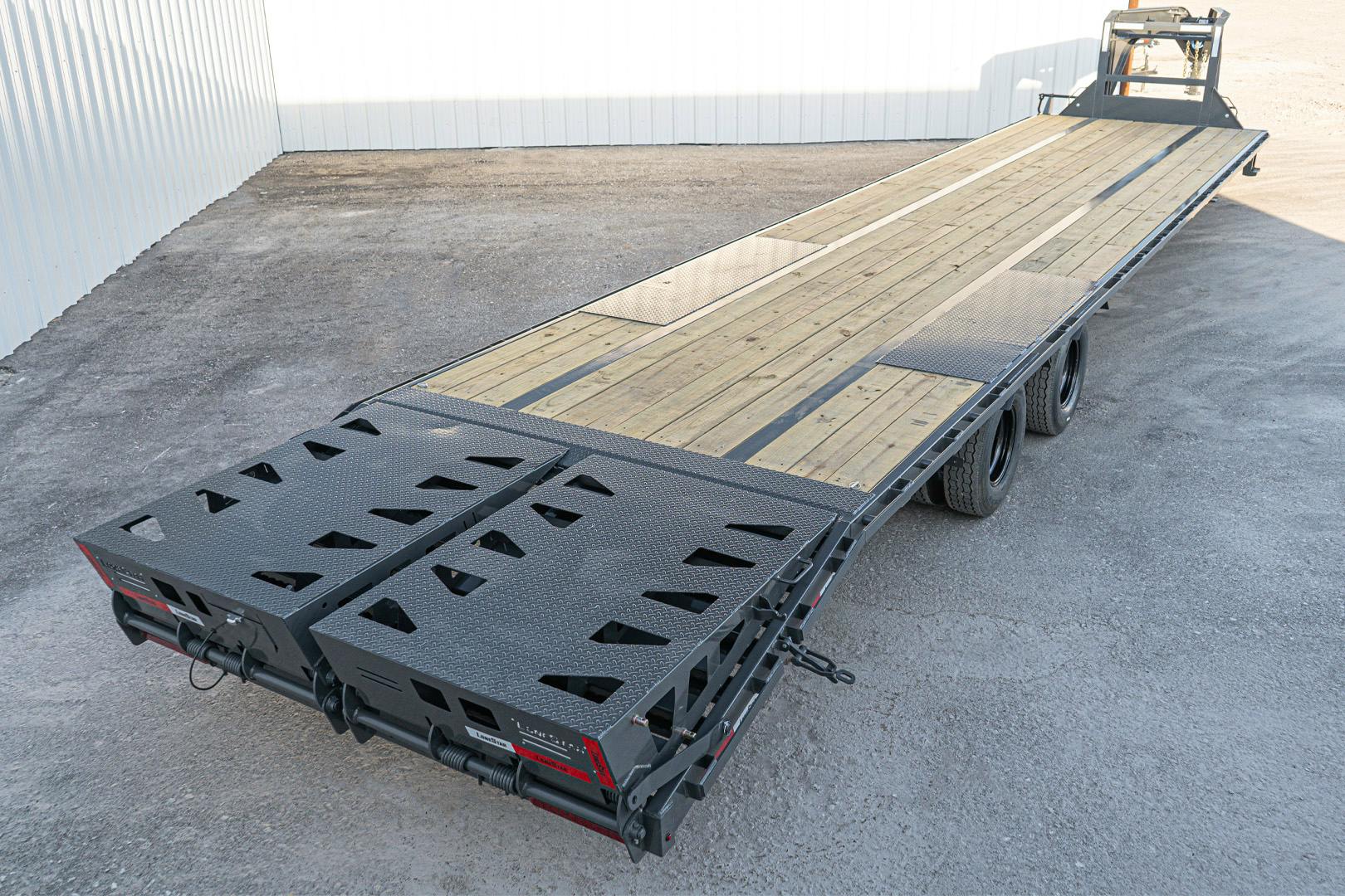 Stock #66982 - LoneStar 40ftx102in Gooseneck Lo Pro Flatbed Trailer w ...