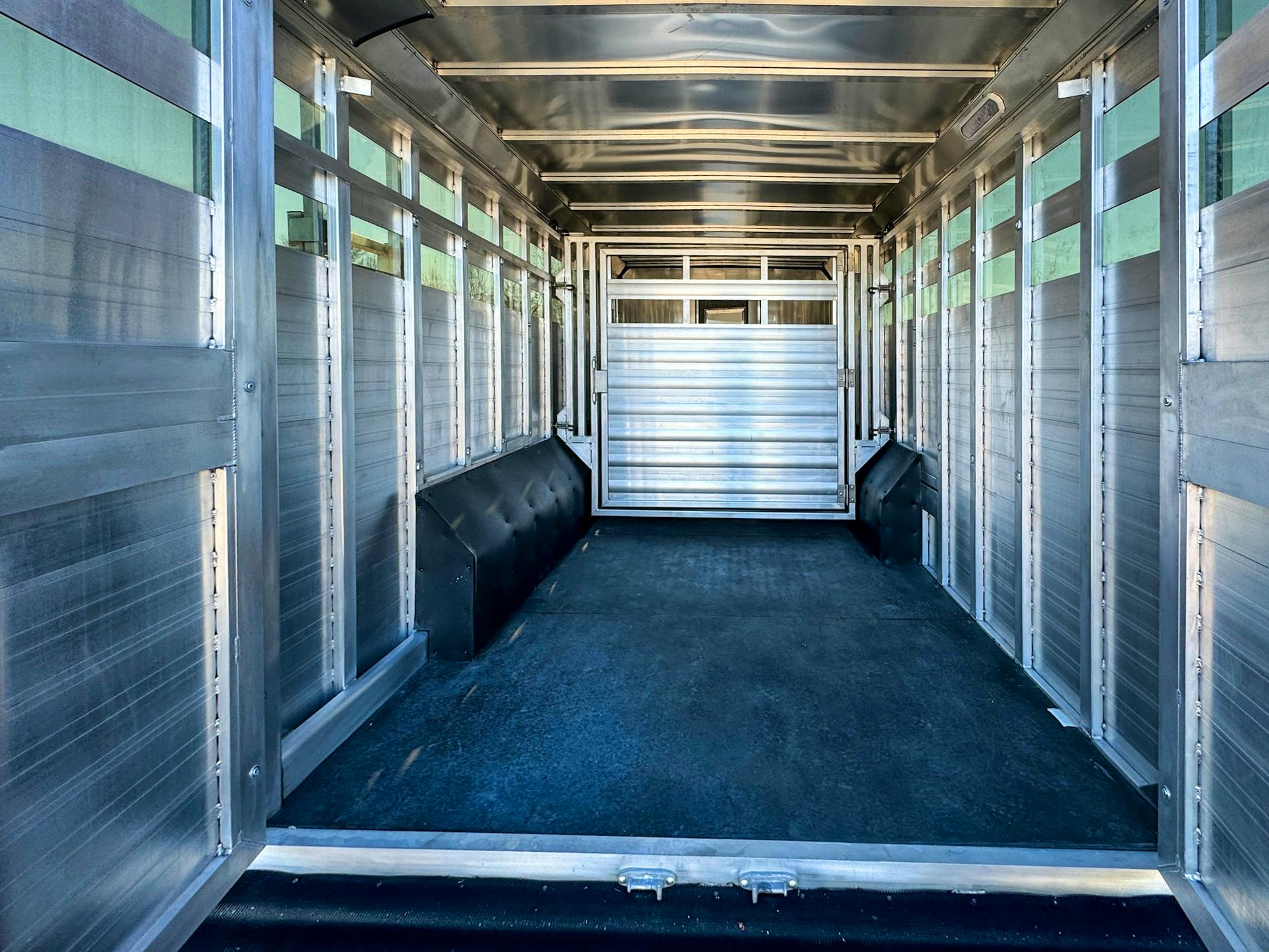 Stock #67645 - Merhow 30ft Longhorn Stock Combo Trailer w Generator ...