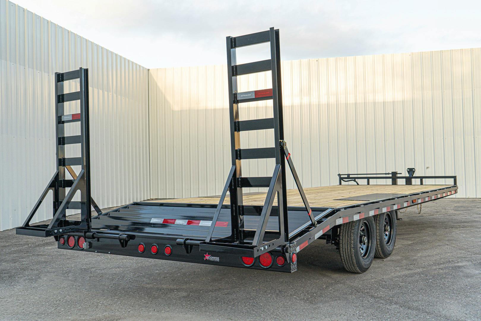 Stock #67861 - PJ Trailers Remolque de plataforma plana F24 con viga I ...