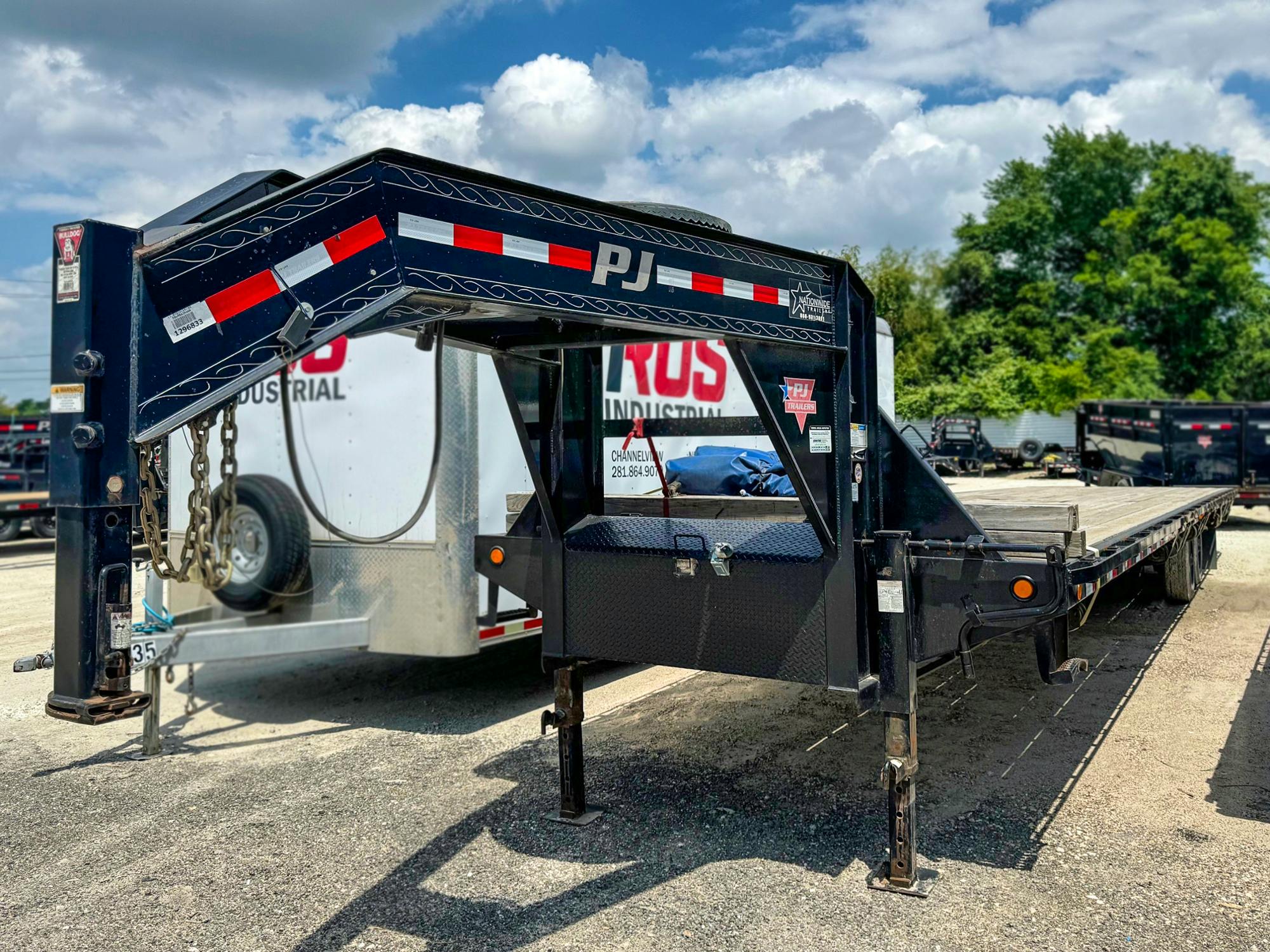 Stock #70042 - PJ Trailers USED 40ftx102in Classic Gooseneck Flatbed ...