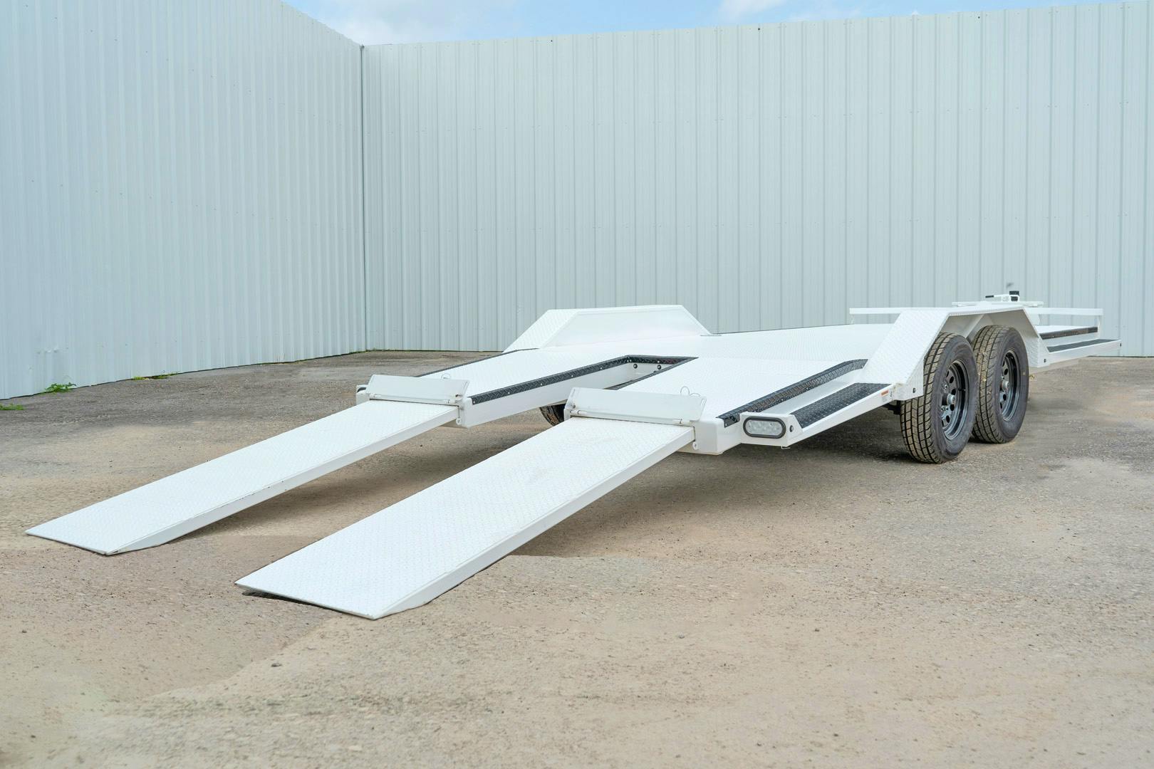 Stock #76929 - LoneStar 20ftx83in Dreamhauler Car Trailer DH