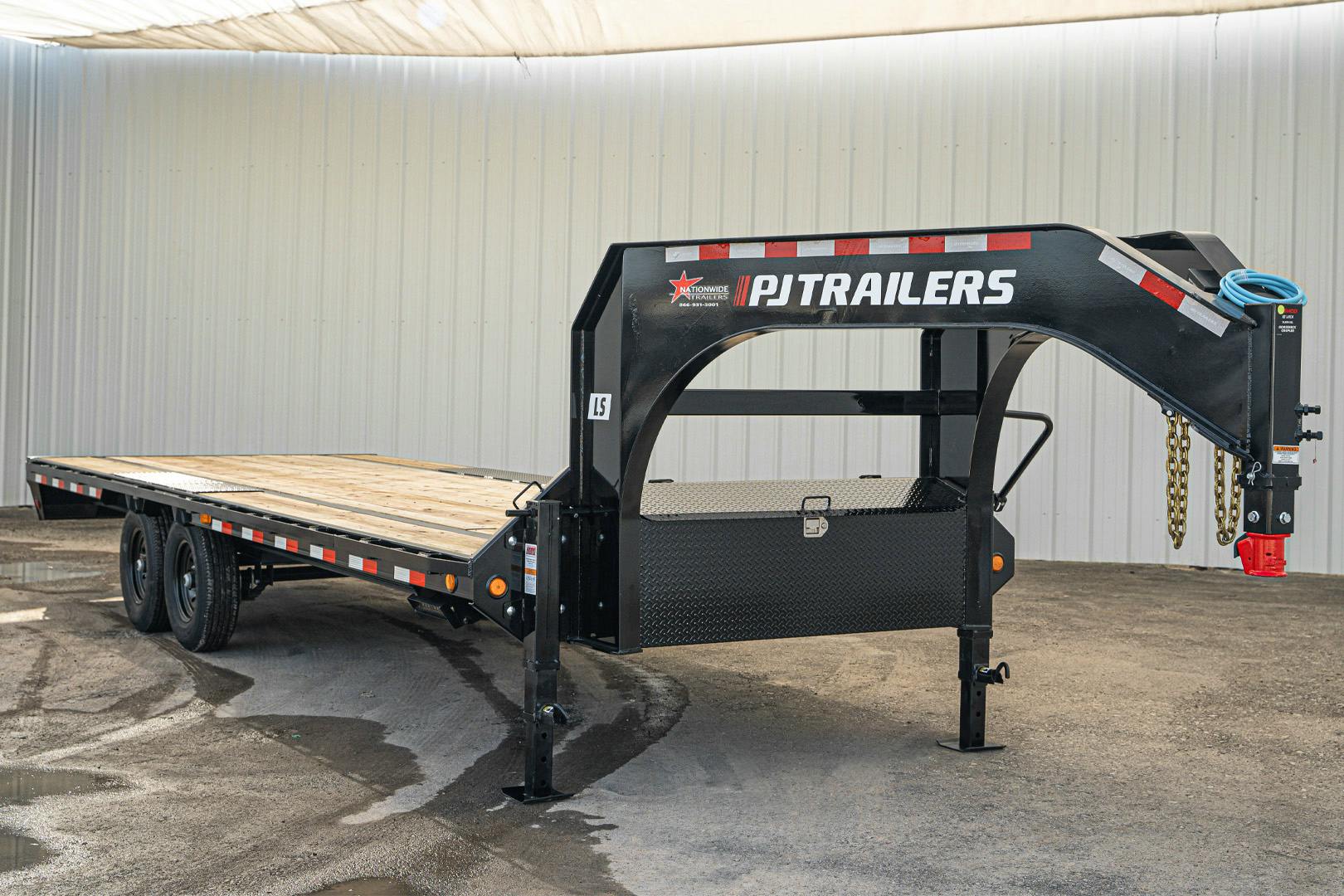 PJ Trailers 24'x102" Gooseneck Low Pro Flatbed Trailer w/ Singles (LS ...